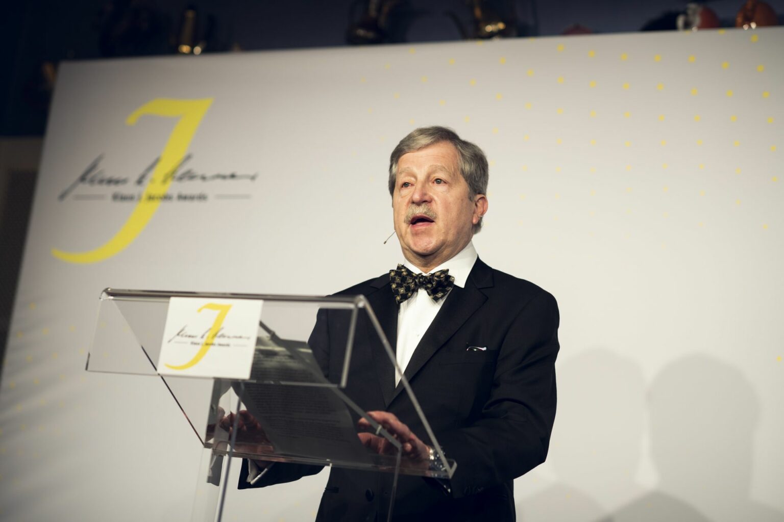 Klaus J. Jacobs Awards - Jacobs Foundation